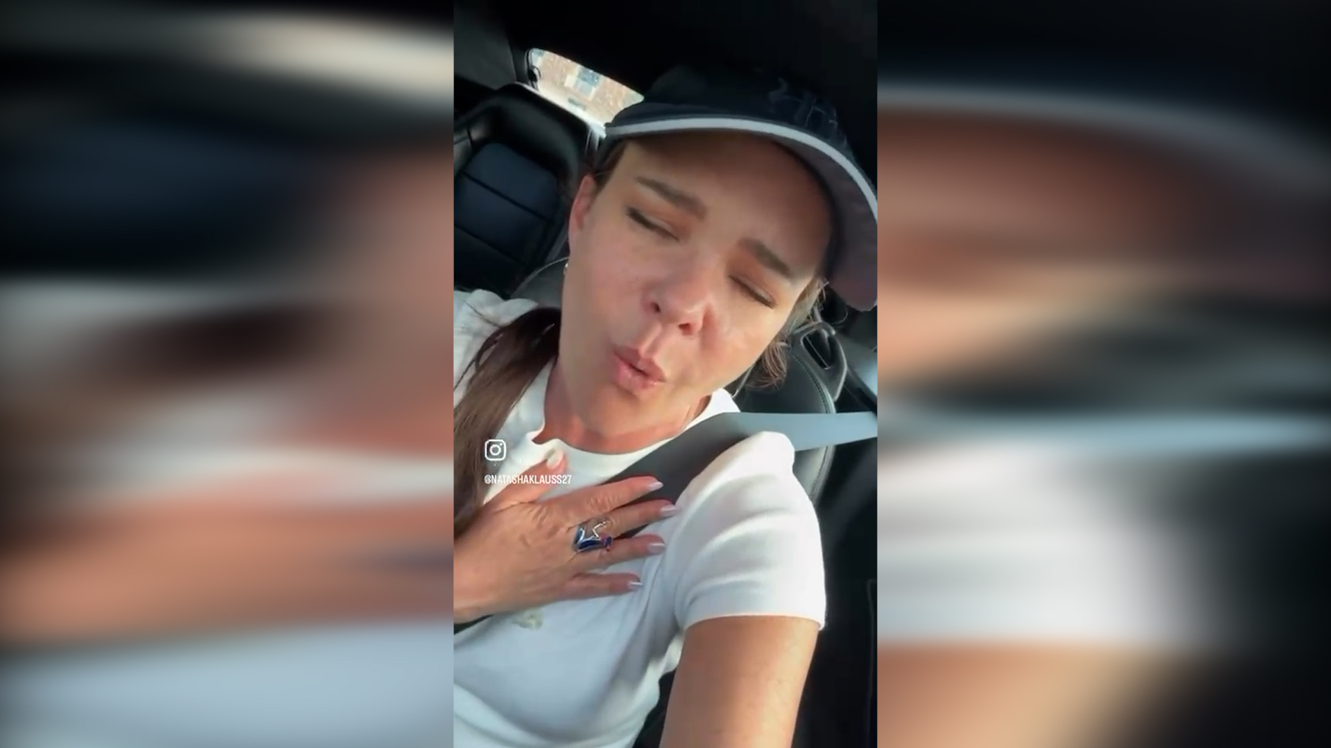 Actriz Natasha Klauss rinde homenaje a Rubby Pérez cantando el merengue “Volveré” - Ámbito RD