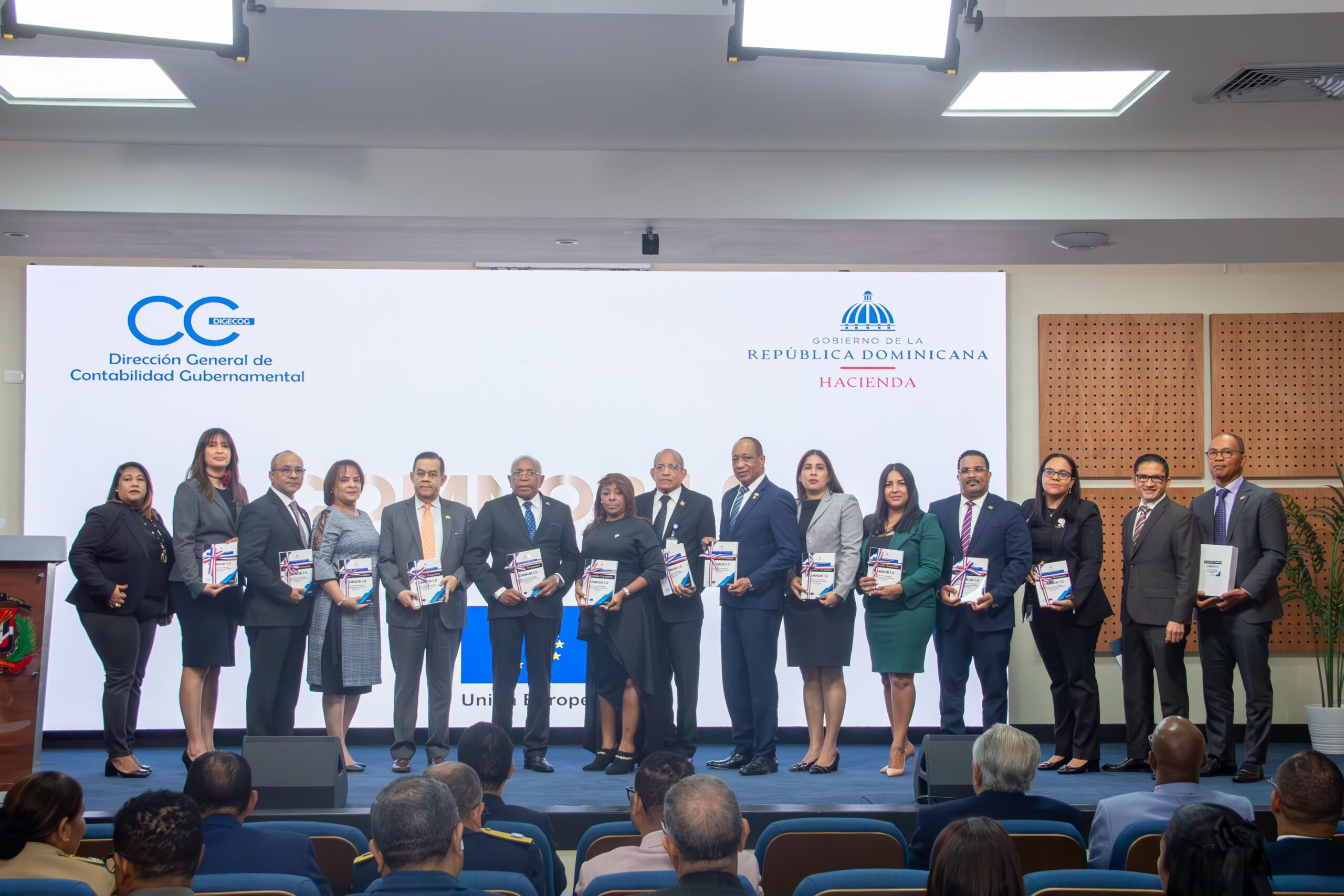 DIGECOG lanza compendio para transacciones del sector público - Ámbito RD