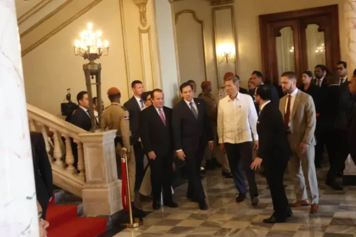 Marco Rubio llega al Palacio Nacional de RD - Ámbito RD