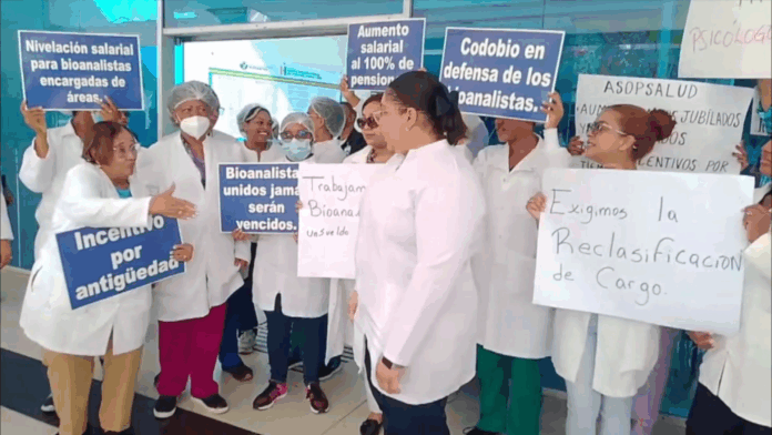 Personal de salud realiza paro en distintas provincias - Ámbito RD