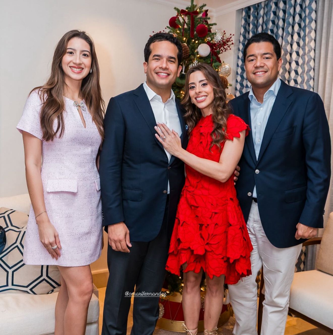 ¡Campanas de boda! Omar Fernández se compromete con Alexa Rubio - Ámbito RD